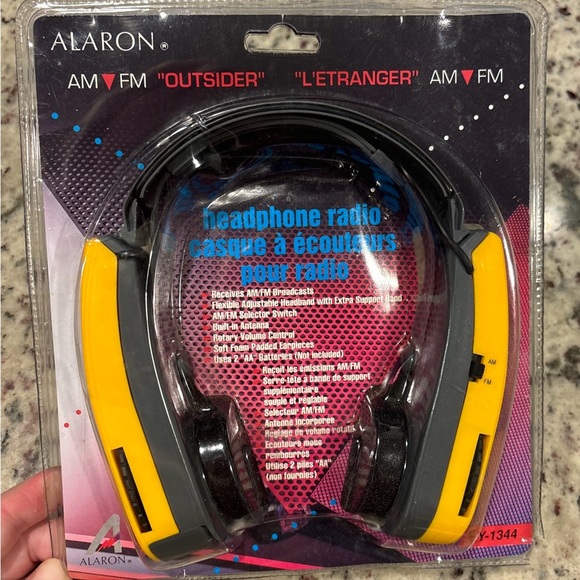 Alaron | Headphones | Vintage Alaron Amfm Outsider Headphone Radio ...